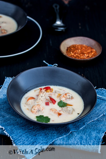Fish Stew With Coconut Milk | Seafood Recipe | নারিকেলের দুধ দিয়ে সী ...